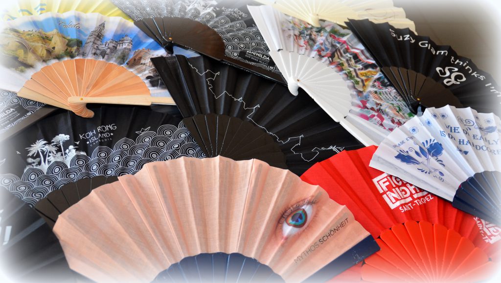 The personalized hand fans - Promotional Items Blog
